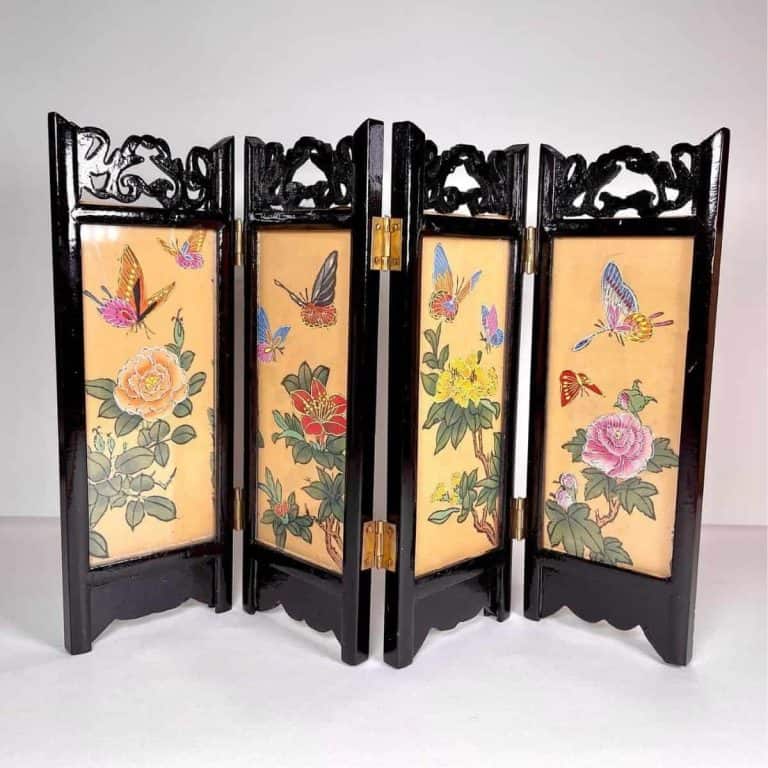 Japanese Room Divider: How to Style It for Any Interior Design!